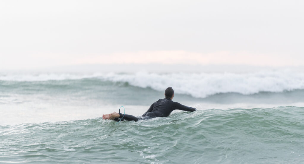 Shoulder Pain Management In Surfers: Lessons For All Physios — Physio ...